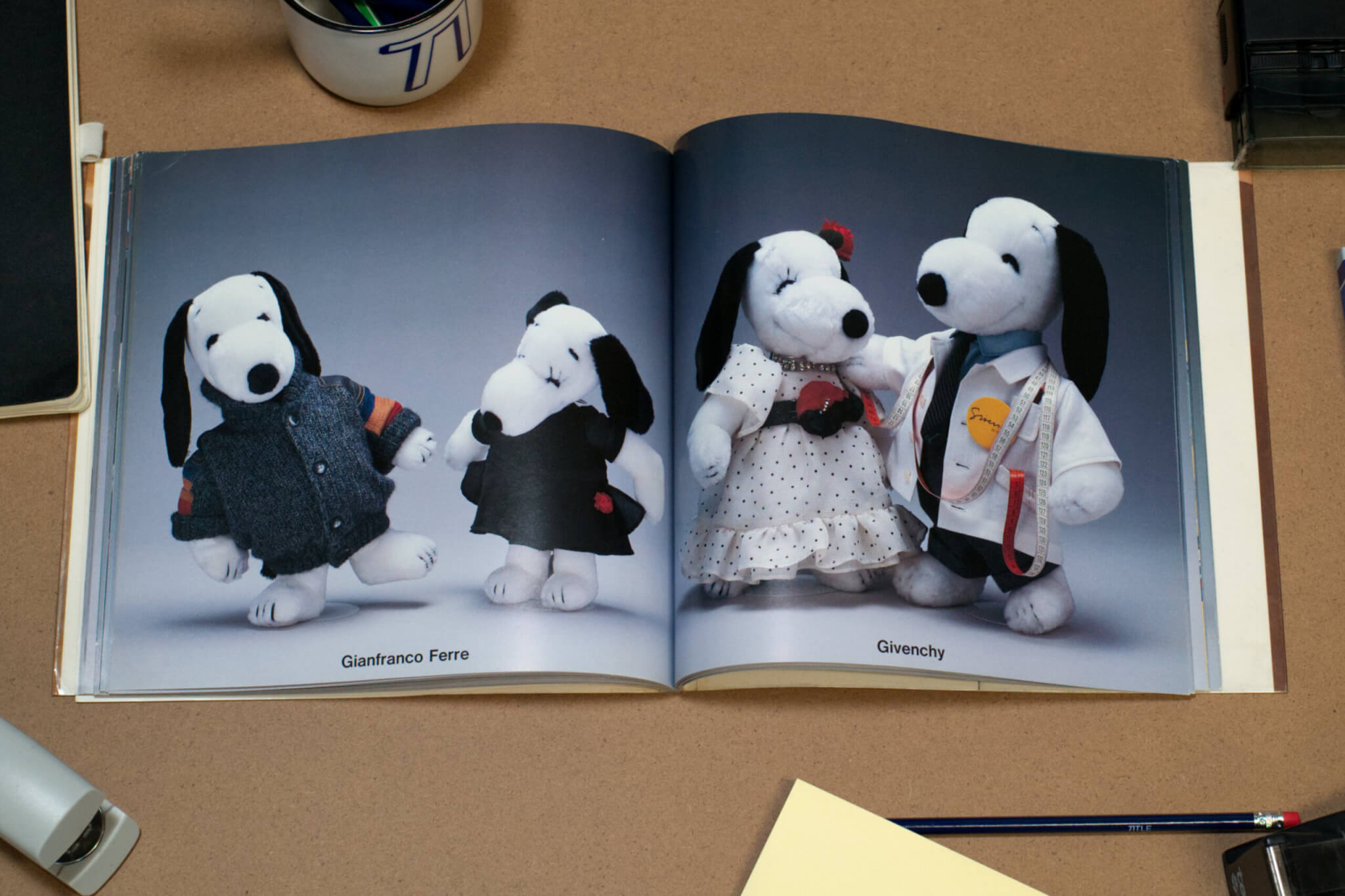 “Snoopy in Fashion“ – An A-Z of 1980’s Fashion Modeled by a Beagle ...